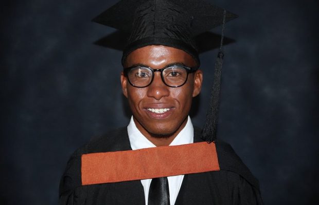 Pics: Inspiring man born without arms proudly graduates from University