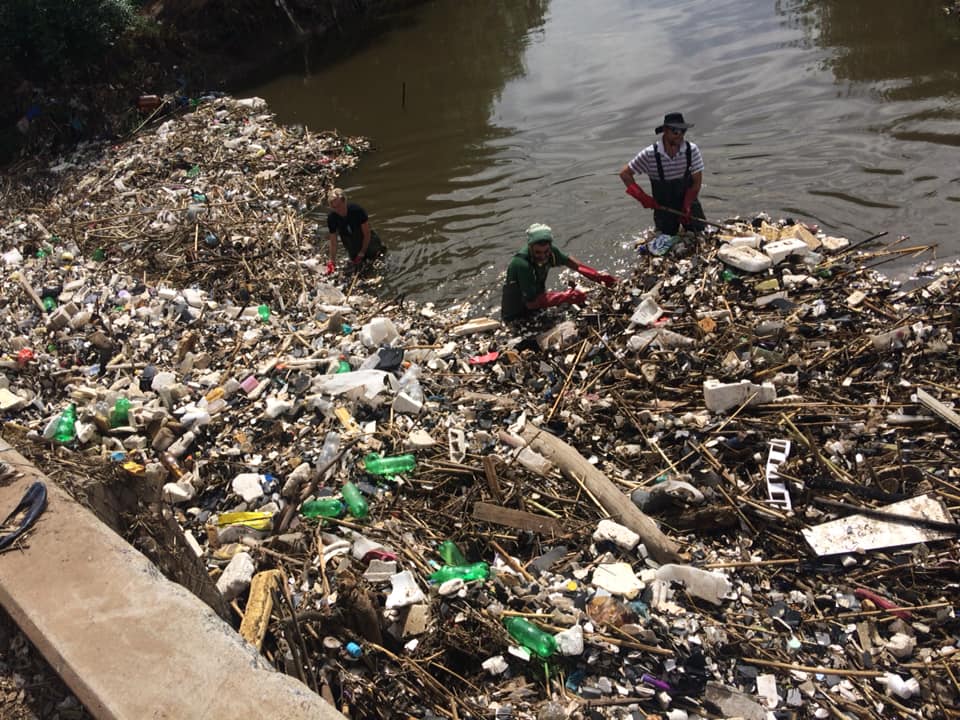 Volunteers tackle Hennops pollution after first Gauteng storms sweep in