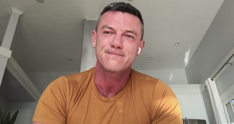 You'll never walk alone - Luke Evans sings emotional rendition